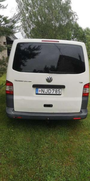 White Volkswagen Transporter 2007 in Telschi, with an engine capacity of 1.90 L and mileage of 300 thousand km for 6000 €, photo 4 on AUTOMOTO.COM.LV