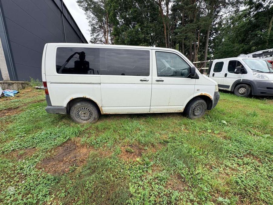 Balts Volkswagen Transporter 2008 Panevēža, ar dzinēja tilpumu 1.90 L un nobraukumu 471 tūkst. km par 2500 €, foto 8 vietnē AUTOMOTO.COM.LV