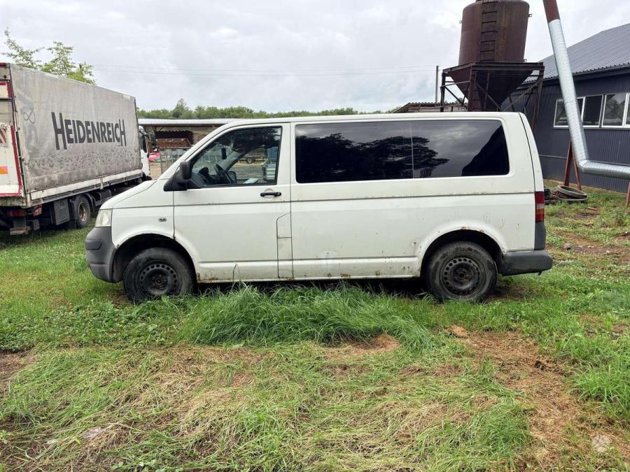 Balts Volkswagen Transporter 2008 Panevēža, ar dzinēja tilpumu 1.90 L un nobraukumu 471 tūkst. km par 2500 €, foto 9 vietnē AUTOMOTO.COM.LV
