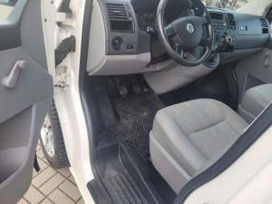 White Volkswagen Transporter 2008 in Vilkaviskis, with an engine capacity of 2.46 L and mileage of 150 thousand km for 7600 €, photo 11 on AUTOMOTO.COM.LV