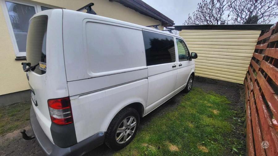 Balts Volkswagen Transporter 2009 Klaipėda, ar dzinēja tilpumu 1.99 L un nobraukumu 193 tūkst. km par 5500 €, foto 4 vietnē AUTOMOTO.COM.LV