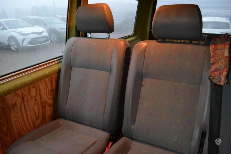 Balts Volkswagen Transporter 2009 Viļņa, ar dzinēja tilpumu 1.90 L un nobraukumu 268 tūkst. km par 7000 €, foto 30 vietnē AUTOMOTO.COM.LV
