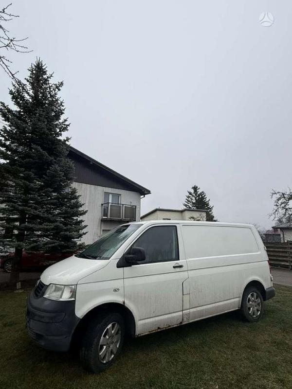 White Volkswagen Transporter 2009 in Kaunas, with an engine capacity of 2.50 L and mileage of 287 thousand km for 4200 €, photo 2 on AUTOMOTO.COM.LV