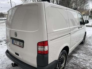 Balts Volkswagen Transporter 2009 Viļņa, ar dzinēja tilpumu 1.97 L un nobraukumu 299 tūkst. km par 4300 €, foto 3 vietnē AUTOMOTO.COM.LV