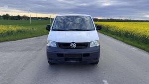 White Volkswagen Transporter 2009 in Kelme, with an engine capacity of 1.90 L and mileage of 343 thousand km for 7500 €, photo 4 on AUTOMOTO.COM.LV