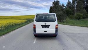 White Volkswagen Transporter 2009 in Kelme, with an engine capacity of 1.90 L and mileage of 343 thousand km for 7500 €, photo 7 on AUTOMOTO.COM.LV
