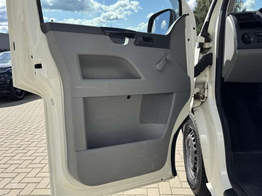 Balts Volkswagen Transporter 2009 Viļņa, ar dzinēja tilpumu 1.90 L un nobraukumu 268 tūkst. km par 7000 €, foto 21 vietnē AUTOMOTO.COM.LV
