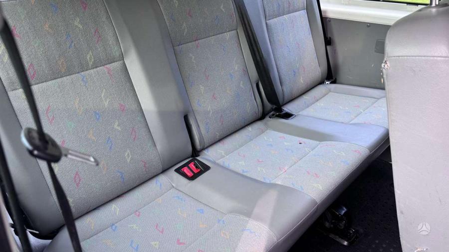 Balts Volkswagen Transporter 2009 Kelmė, ar dzinēja tilpumu 1.90 L un nobraukumu 342 tūkst. km par 7200 €, foto 13 vietnē AUTOMOTO.COM.LV