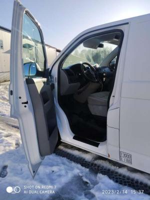White Volkswagen Transporter 2010 in Vilnius, with an engine capacity of 1.97 L and mileage of 329 thousand km for 6050 €, photo 4 on AUTOMOTO.COM.LV