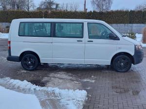 White Volkswagen Transporter 2010 in Taurage, with an engine capacity of 2.00 L and mileage of 233 thousand km for 8500 €, photo 4 on AUTOMOTO.COM.LV