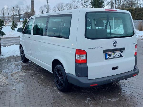 White Volkswagen Transporter 2010 in Taurage, with an engine capacity of 2.00 L and mileage of 233 thousand km for 8500 €, photo 5 on AUTOMOTO.COM.LV