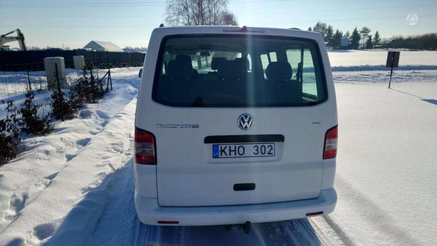 White Volkswagen Transporter 2010 in Kaunas, with an engine capacity of 1.97 L and mileage of 460 thousand km for 7300 €, photo 4 on AUTOMOTO.COM.LV