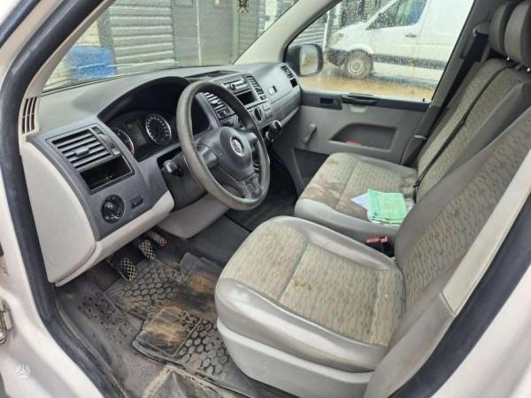 Balts Volkswagen Transporter 2010 Plungė, ar dzinēja tilpumu 1.97 L un nobraukumu 353 tūkst. km par 5300 €, foto 4 vietnē AUTOMOTO.COM.LV