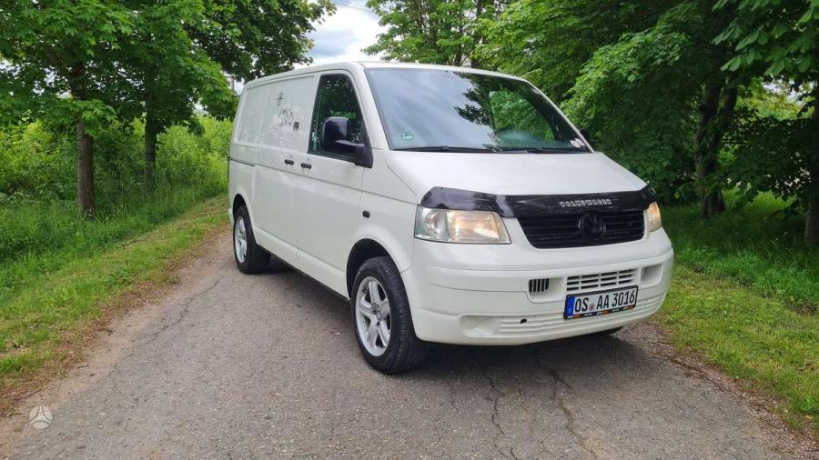 White Volkswagen Transporter 2010 in Radviliskis, with an engine capacity of 1.90 L and mileage of 224 thousand km for 5999 €, photo 1 on AUTOMOTO.COM.LV