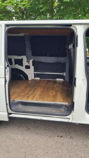 White Volkswagen Transporter 2010 in Radviliskis, with an engine capacity of 1.90 L and mileage of 224 thousand km for 5999 €, photo 14 on AUTOMOTO.COM.LV
