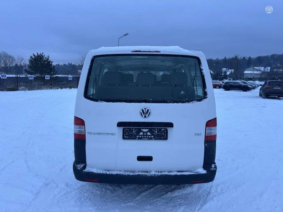 Balts Volkswagen Transporter 2011 Alīta, ar dzinēja tilpumu 1.97 L un nobraukumu 281 tūkst. km par 8750 €, foto 6 vietnē AUTOMOTO.COM.LV