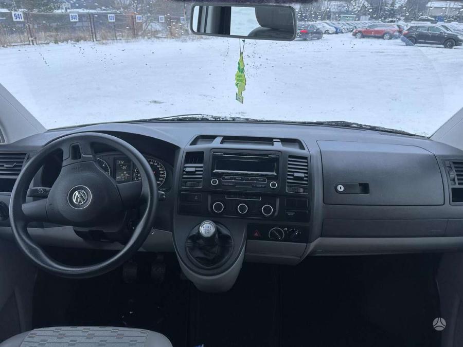 Balts Volkswagen Transporter 2011 Alīta, ar dzinēja tilpumu 1.97 L un nobraukumu 281 tūkst. km par 8750 €, foto 20 vietnē AUTOMOTO.COM.LV
