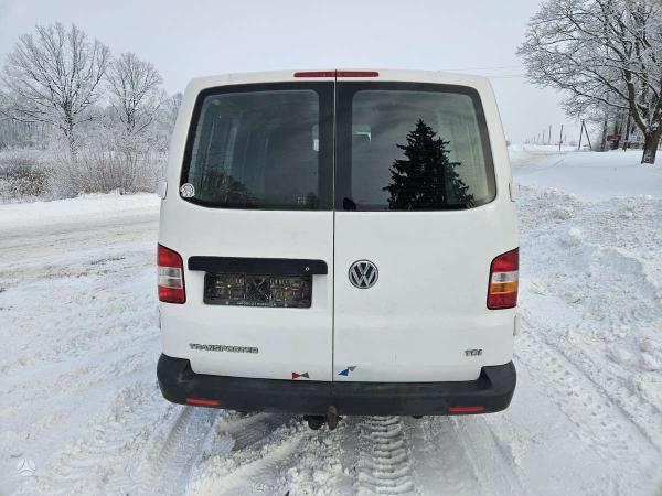 White Volkswagen Transporter 2011 in Kaisiadorys, with an engine capacity of 2.00 L and mileage of 300 thousand km for 5000 €, photo 3 on AUTOMOTO.COM.LV