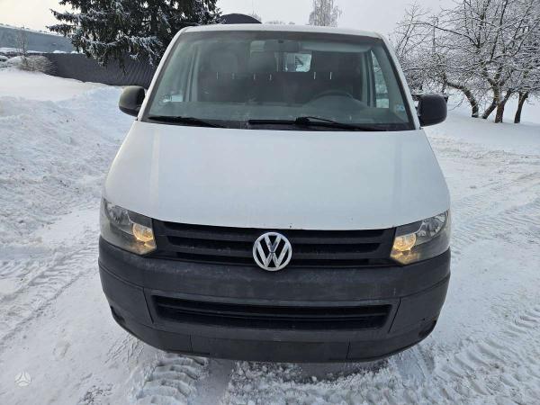 White Volkswagen Transporter 2011 in Kaisiadorys, with an engine capacity of 2.00 L and mileage of 300 thousand km for 5000 €, photo 5 on AUTOMOTO.COM.LV