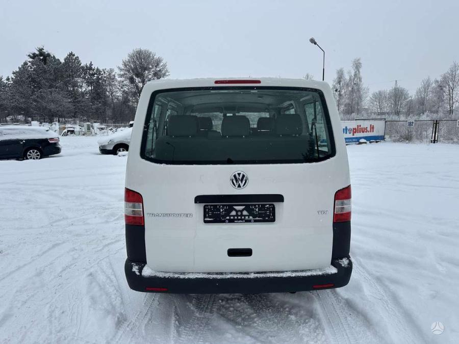 White Volkswagen Transporter 2011 in Alytus, with an engine capacity of 1.97 L and mileage of 281 thousand km for 8550 €, photo 6 on AUTOMOTO.COM.LV