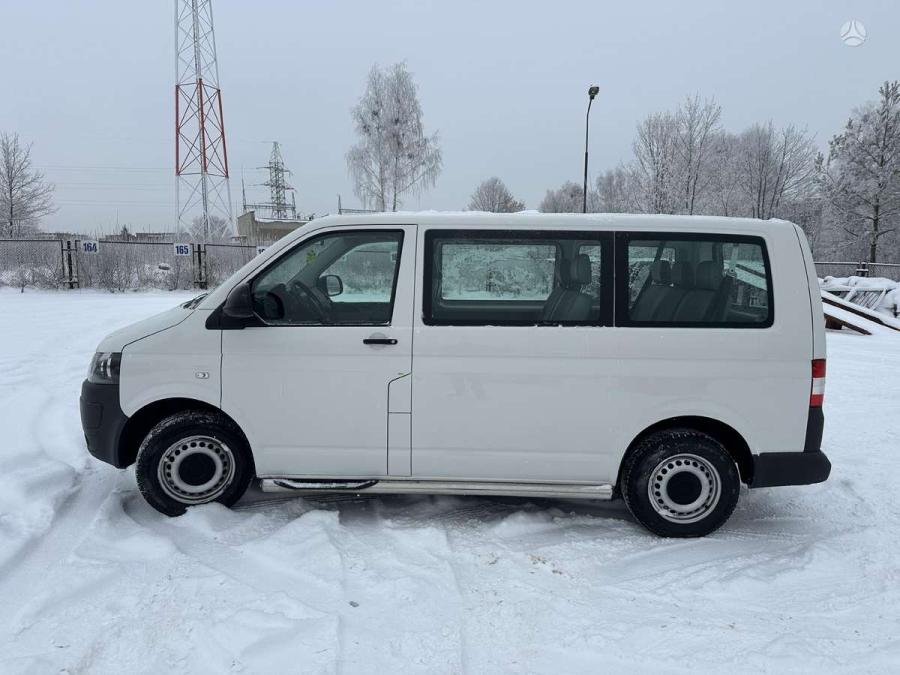 White Volkswagen Transporter 2011 in Alytus, with an engine capacity of 1.97 L and mileage of 281 thousand km for 8550 €, photo 8 on AUTOMOTO.COM.LV