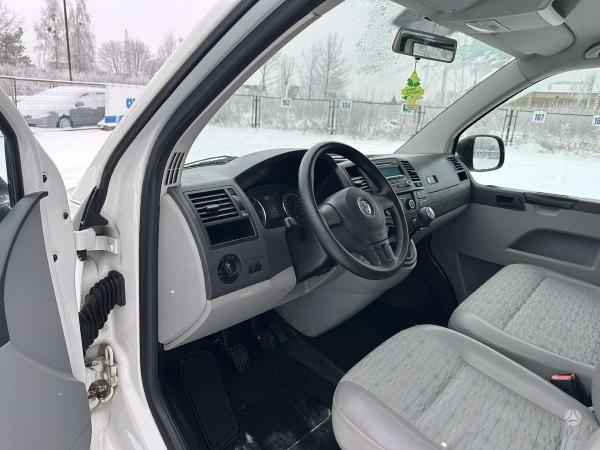 Balts Volkswagen Transporter 2011 Alīta, ar dzinēja tilpumu 1.97 L un nobraukumu 281 tūkst. km par 8450 €, foto 10 vietnē AUTOMOTO.COM.LV