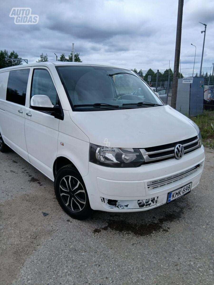 White Volkswagen Transporter 2011 in Panevezys, with an engine capacity of 2.00 L and mileage of 337 thousand km for 4450 €, photo 4 on AUTOMOTO.COM.LV