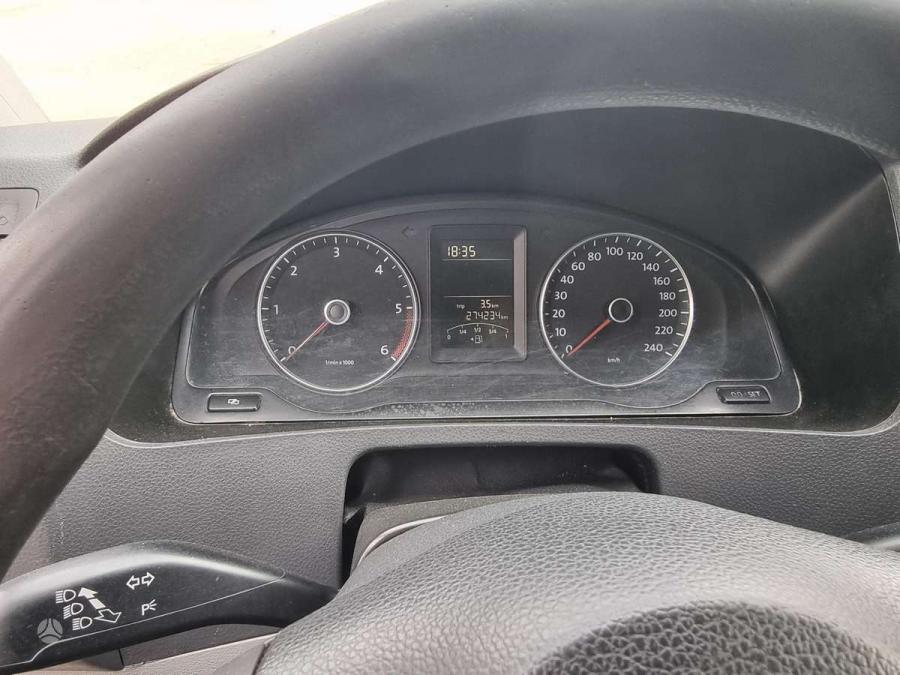 Balts Volkswagen Transporter 2011 Kauņa, ar dzinēja tilpumu 1.97 L un nobraukumu 275 tūkst. km par 8950 €, foto 11 vietnē AUTOMOTO.COM.LV