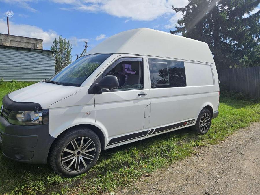 White Volkswagen Transporter 2011 in Kaisiadorys, with an engine capacity of 2.00 L and mileage of 320 thousand km for 9200 €, photo 1 on AUTOMOTO.COM.LV