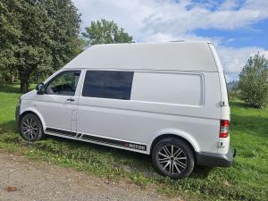 White Volkswagen Transporter 2011 in Kaisiadorys, with an engine capacity of 2.00 L and mileage of 320 thousand km for 9200 €, photo 3 on AUTOMOTO.COM.LV