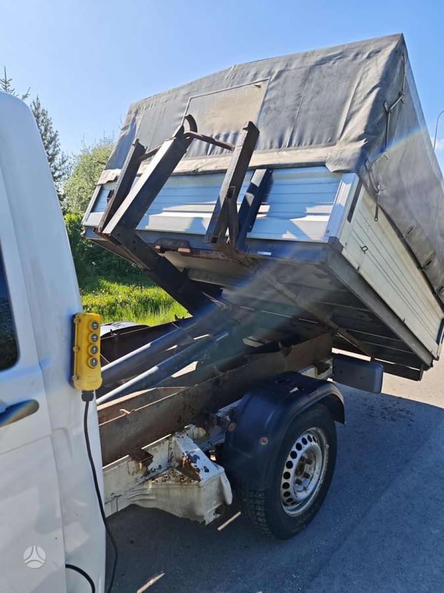 Balts Volkswagen Transporter 2011 Mažeikiai, ar dzinēja tilpumu 2.00 L un nobraukumu 318 tūkst. km par 6000 €, foto 5 vietnē AUTOMOTO.COM.LV