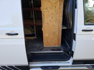 Balts Volkswagen Transporter 2011 Kretinga, ar dzinēja tilpumu 2.00 L un nobraukumu 330 tūkst. km par 6750 €, foto 14 vietnē AUTOMOTO.COM.LV