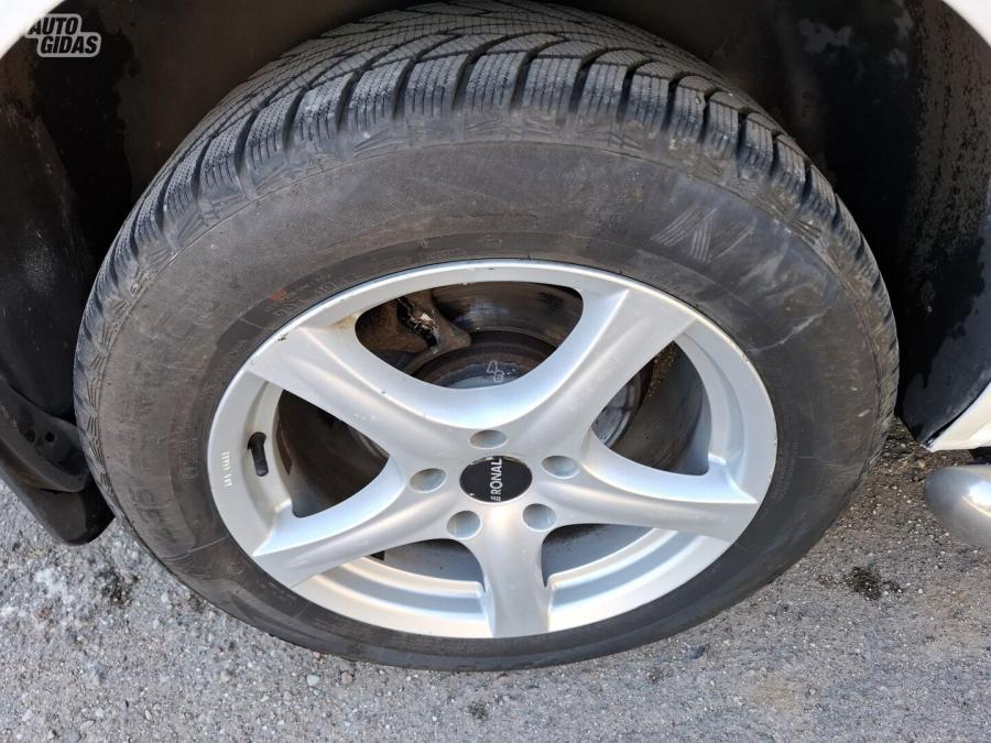 Balts Volkswagen Transporter 2011 Kretinga, ar dzinēja tilpumu 2.00 L un nobraukumu 330 tūkst. km par 6750 €, foto 16 vietnē AUTOMOTO.COM.LV