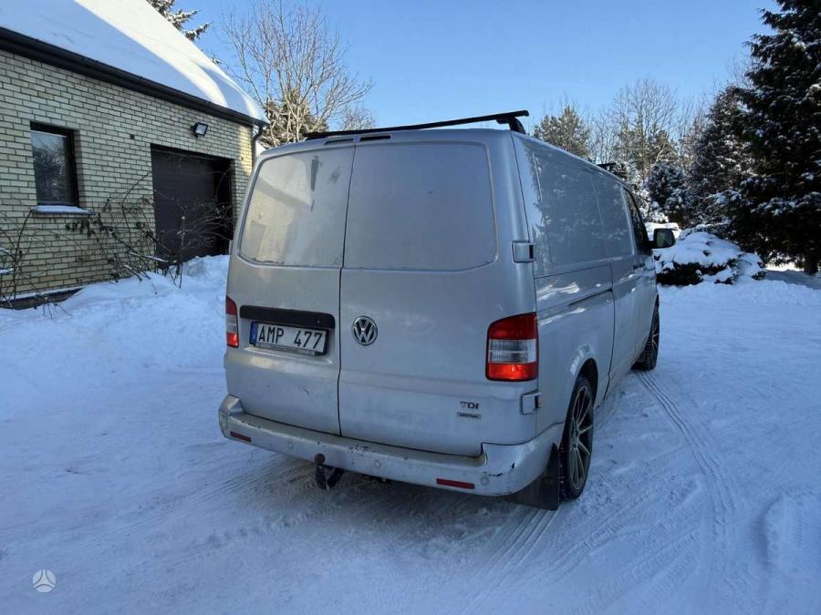 Balts Volkswagen Transporter 2012 Kauņa, ar dzinēja tilpumu 1.97 L un nobraukumu 200 tūkst. km par 6500 €, foto 5 vietnē AUTOMOTO.COM.LV