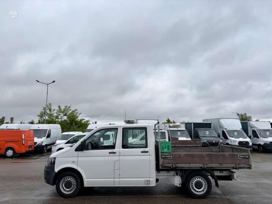 White Volkswagen Transporter 2012 in Vilnius, with an engine capacity of 1.97 L and mileage of 83 thousand km for 13900 €, photo 11 on AUTOMOTO.COM.LV