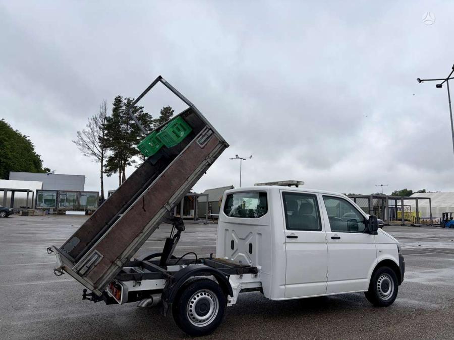 White Volkswagen Transporter 2012 in Vilnius, with an engine capacity of 1.97 L and mileage of 83 thousand km for 13900 €, photo 13 on AUTOMOTO.COM.LV