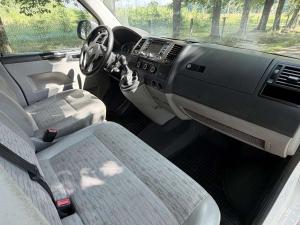 White Volkswagen Transporter 2012 in Kaunas, with an engine capacity of 2.00 L and mileage of 300 thousand km for 8400 €, photo 13 on AUTOMOTO.COM.LV