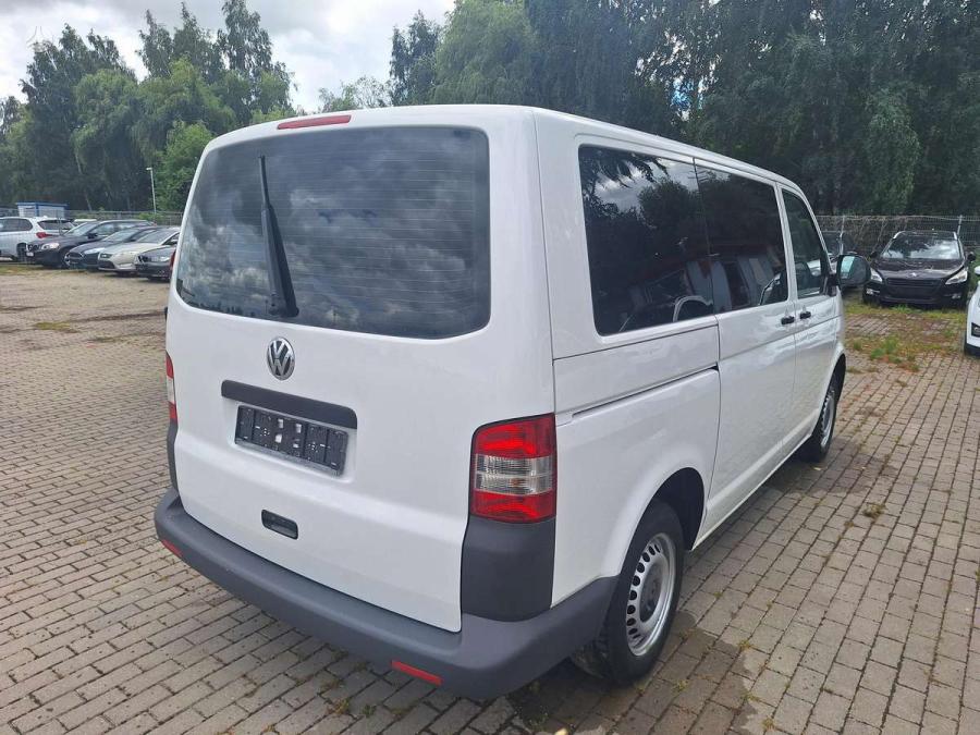 White Volkswagen Transporter 2012 in Marijampole, with an engine capacity of 1.97 L and mileage of 345 thousand km for 8000 €, photo 4 on AUTOMOTO.COM.LV