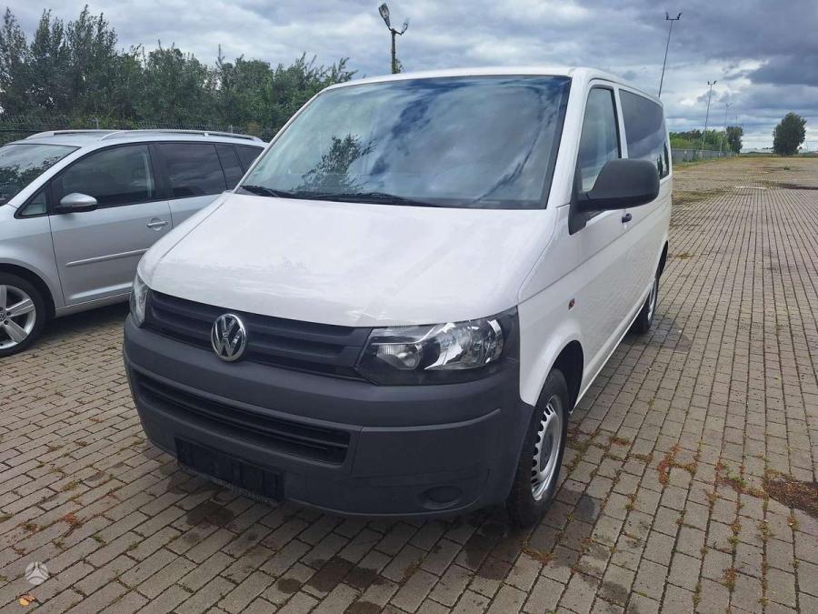 White Volkswagen Transporter 2012 in Marijampole, with an engine capacity of 1.97 L and mileage of 345 thousand km for 8000 €, photo 9 on AUTOMOTO.COM.LV