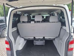White Volkswagen Transporter 2012 in Marijampole, with an engine capacity of 1.97 L and mileage of 345 thousand km for 8000 €, photo 11 on AUTOMOTO.COM.LV