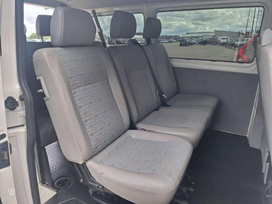 White Volkswagen Transporter 2012 in Marijampole, with an engine capacity of 1.97 L and mileage of 345 thousand km for 8000 €, photo 12 on AUTOMOTO.COM.LV