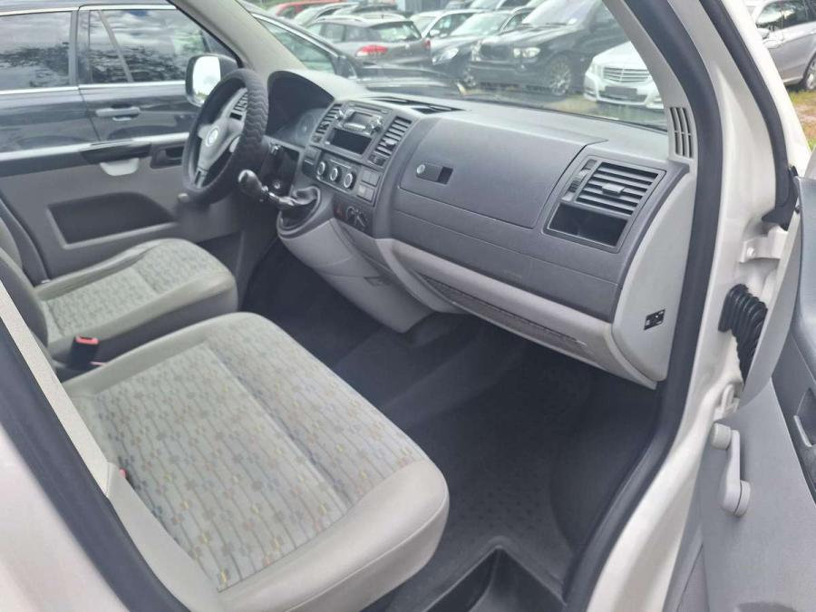 White Volkswagen Transporter 2012 in Marijampole, with an engine capacity of 1.97 L and mileage of 345 thousand km for 8000 €, photo 15 on AUTOMOTO.COM.LV