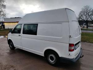 White Volkswagen Transporter 2013 in Vilnius, with an engine capacity of 2.00 L and mileage of 388 thousand km for 4550 €, photo 6 on AUTOMOTO.COM.LV