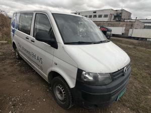 White Volkswagen Transporter 2013 in Panevezys, with an engine capacity of 2.00 L and mileage of 246 thousand km for 4500 €, photo 2 on AUTOMOTO.COM.LV