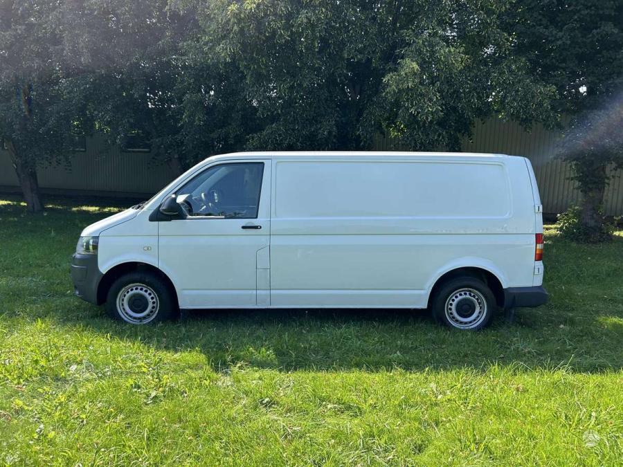 Balts Volkswagen Transporter 2013 Kretinga, ar dzinēja tilpumu 1.97 L un nobraukumu 228 tūkst. km par 3950 €, foto 4 vietnē AUTOMOTO.COM.LV