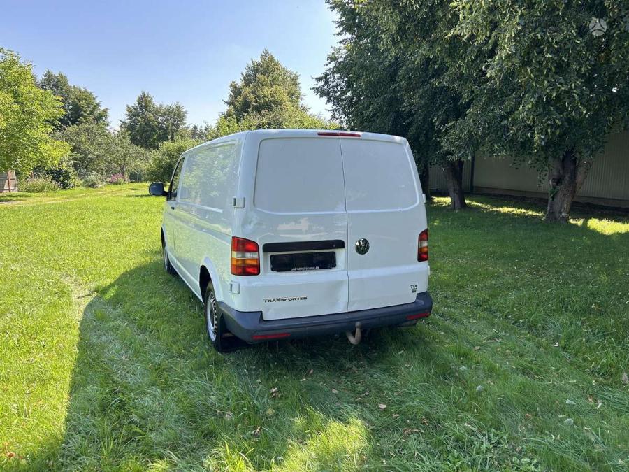 Balts Volkswagen Transporter 2013 Kretinga, ar dzinēja tilpumu 1.97 L un nobraukumu 228 tūkst. km par 3950 €, foto 6 vietnē AUTOMOTO.COM.LV