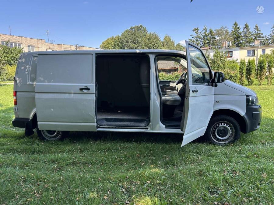 Balts Volkswagen Transporter 2013 Kretinga, ar dzinēja tilpumu 1.97 L un nobraukumu 228 tūkst. km par 3950 €, foto 20 vietnē AUTOMOTO.COM.LV