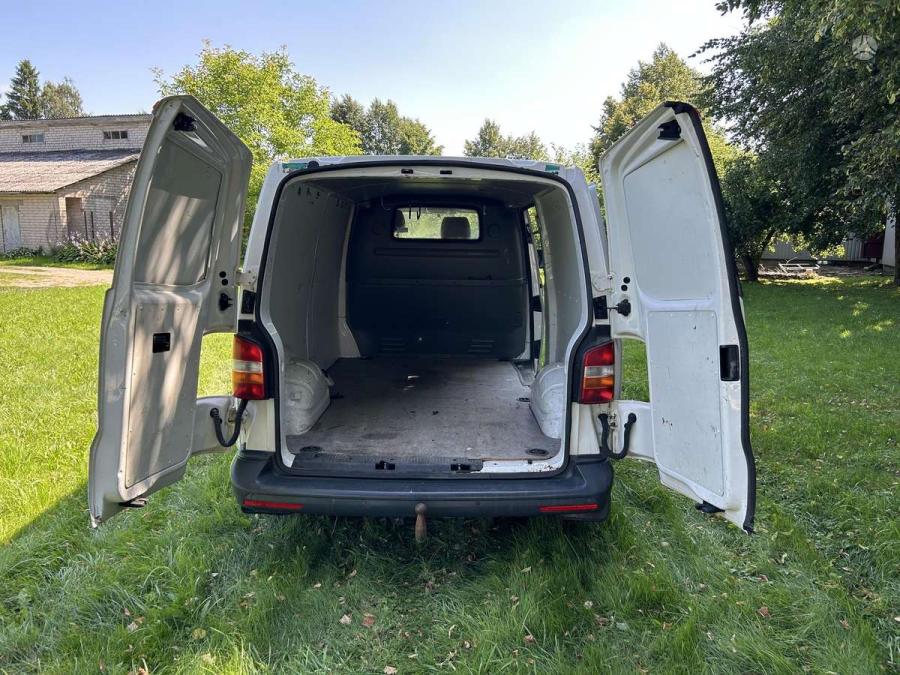 Balts Volkswagen Transporter 2013 Kretinga, ar dzinēja tilpumu 1.97 L un nobraukumu 228 tūkst. km par 3950 €, foto 21 vietnē AUTOMOTO.COM.LV