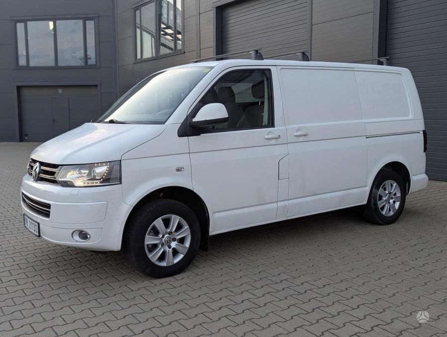Balts Volkswagen Transporter 2013 Kauņa, ar dzinēja tilpumu 1.97 L un nobraukumu 252 tūkst. km par 6800 €, foto 10 vietnē AUTOMOTO.COM.LV