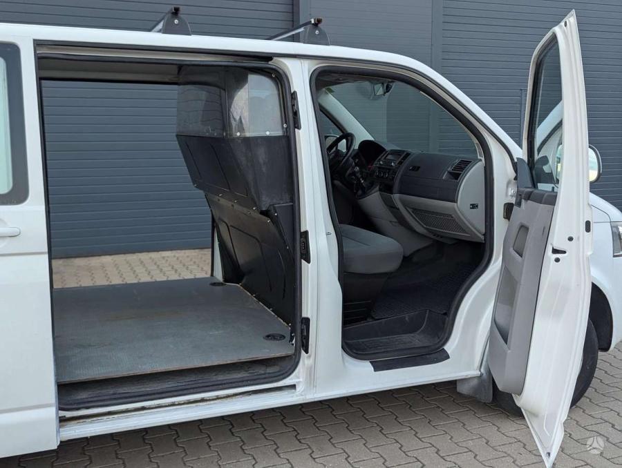 Balts Volkswagen Transporter 2013 Kauņa, ar dzinēja tilpumu 1.97 L un nobraukumu 252 tūkst. km par 6800 €, foto 16 vietnē AUTOMOTO.COM.LV
